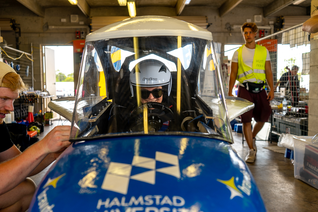 Students drive across Australia by solar power – and are stopped by AC ...